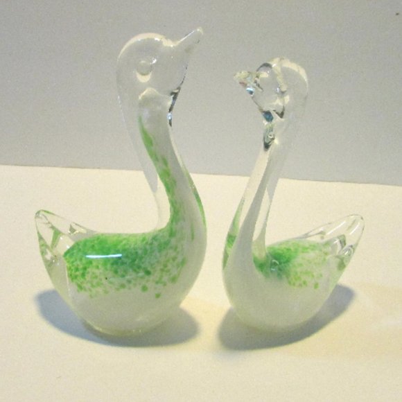 Accents | Set Of 2 Clear Glass Swans With White And Green Figurines Or ...